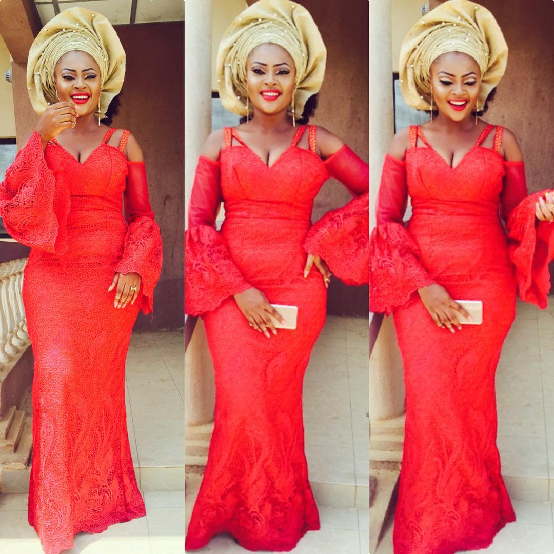 We Doff Our Caps For These Slaying Asoebi Outfits – A Million Styles