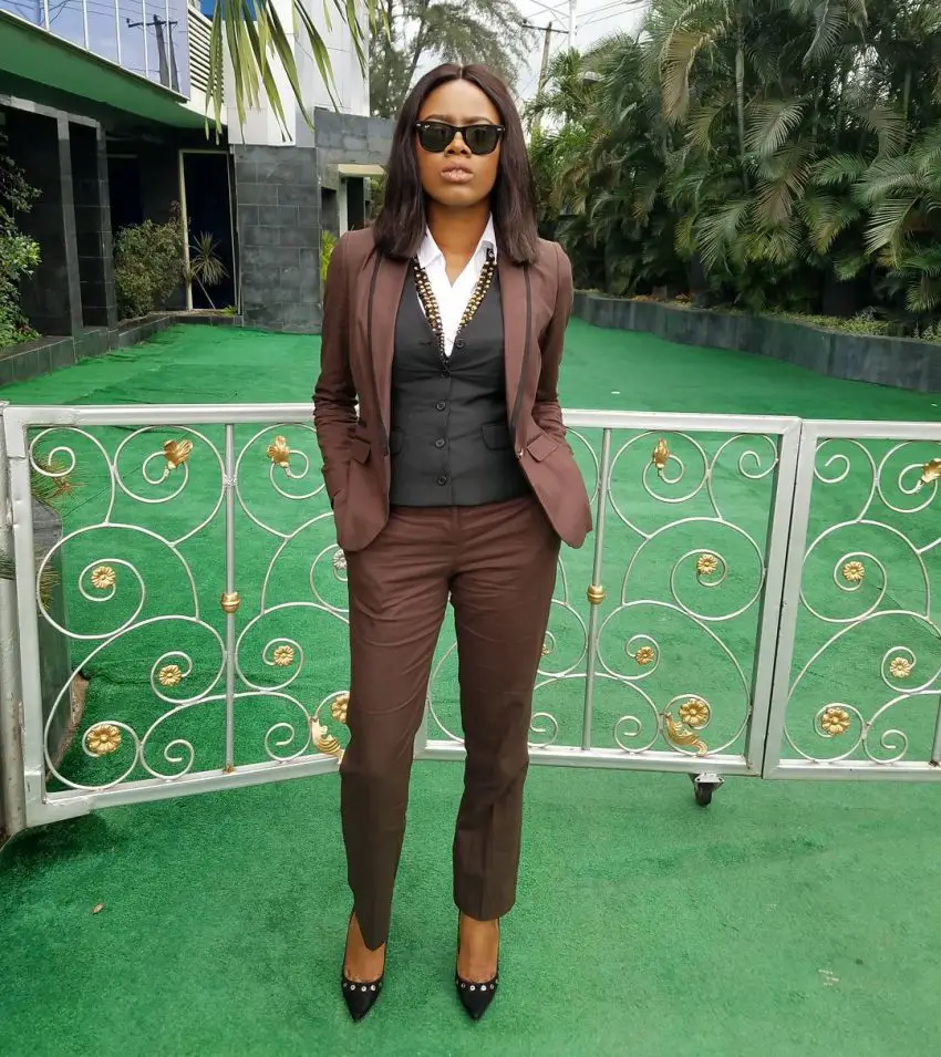 2025 Start Off The New Week In Stylish Corporate Wears – A Million Styles