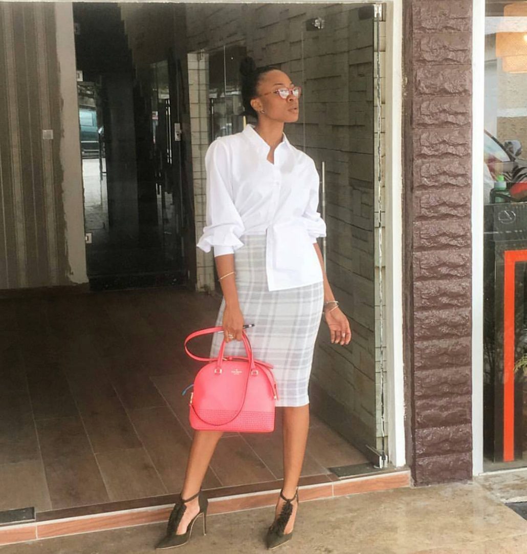 Simple Skirt Outfits To Rock To The Office – A Million Styles