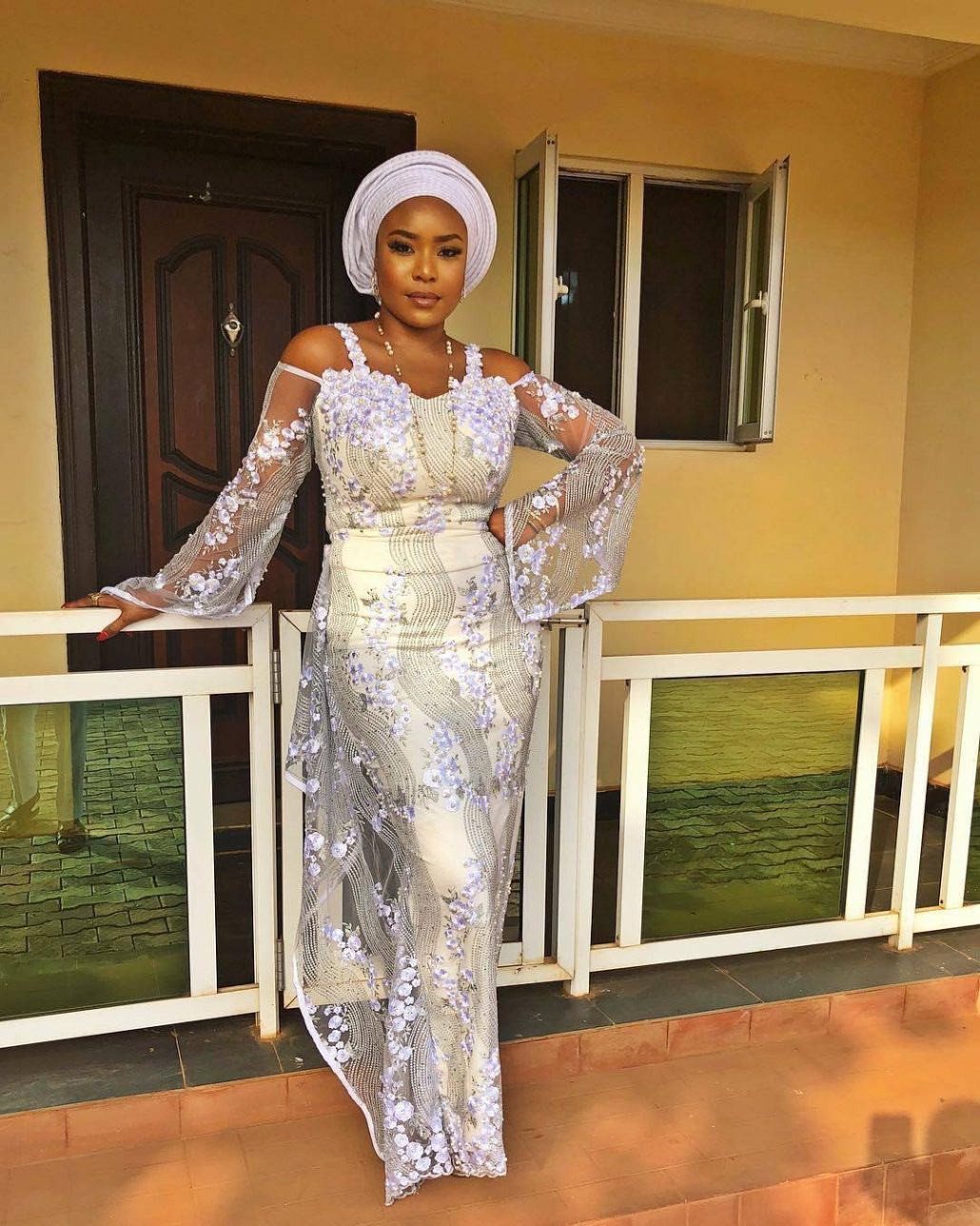 2026 Dazzle This Christmas In These Asoebi Outfits – A Million Styles
