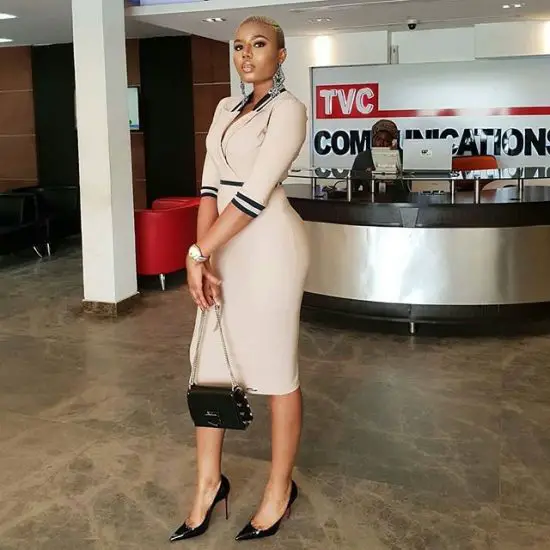 Step Into Work This Week In These Classy Work Clothes – A Million Styles