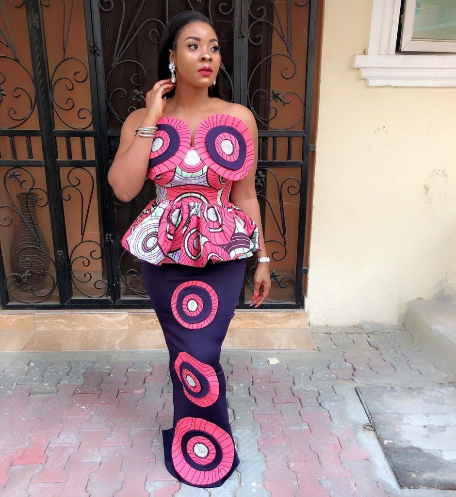 12 Times @Adunola Slayed Asoebi Styles – A Million Styles