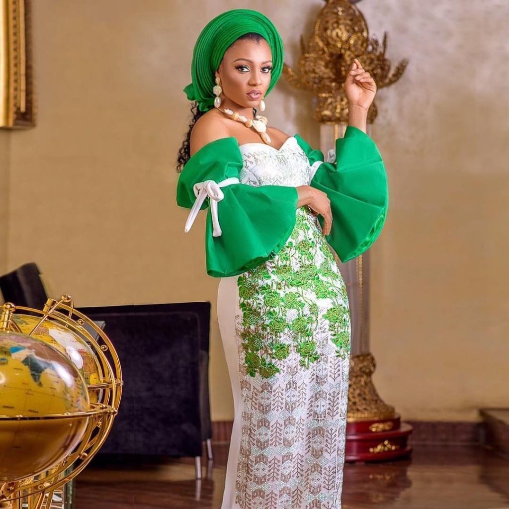 These Latest Asoebi Looks Will Spice Up This Wednesday – A Million Styles