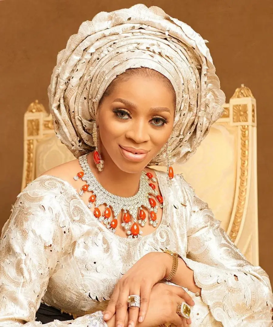 Chief Sade Okoya Celebrates 42 Birthday And 20th Wedding Anniversary ...