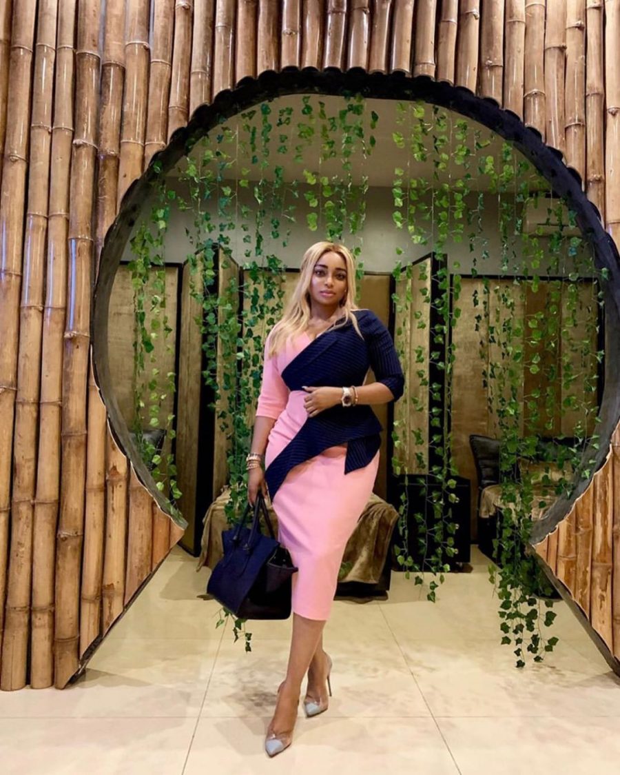 2025 Let's Look At These Stylish Corporate Styles Perfect For A Friday ...