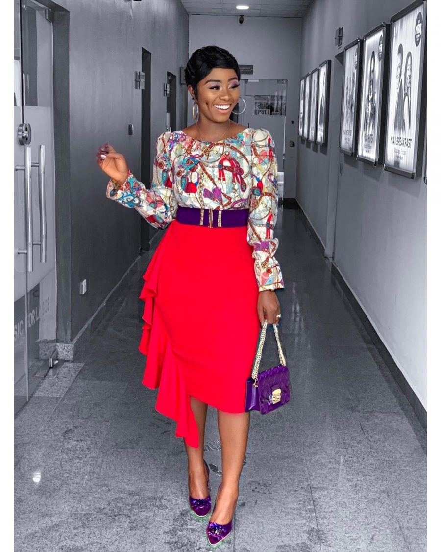 12 Perfect Corporate Styles To End July – A Million Styles