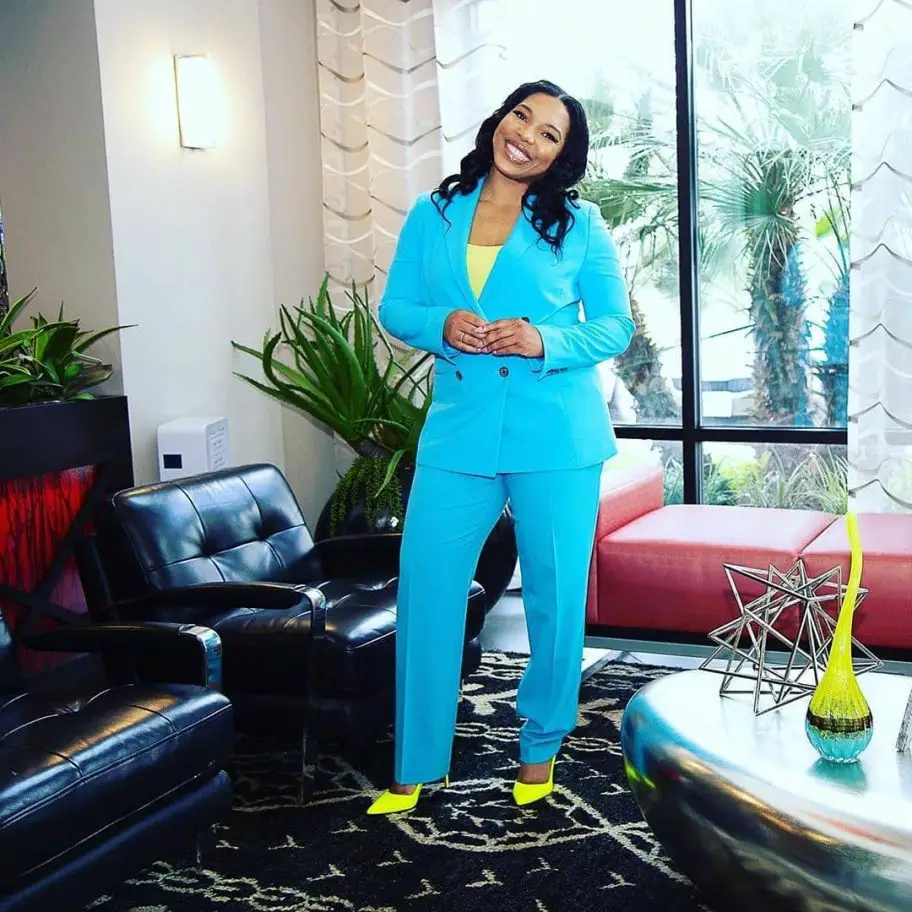 2026 12 Perfect Corporate Styles To End July – A Million Styles