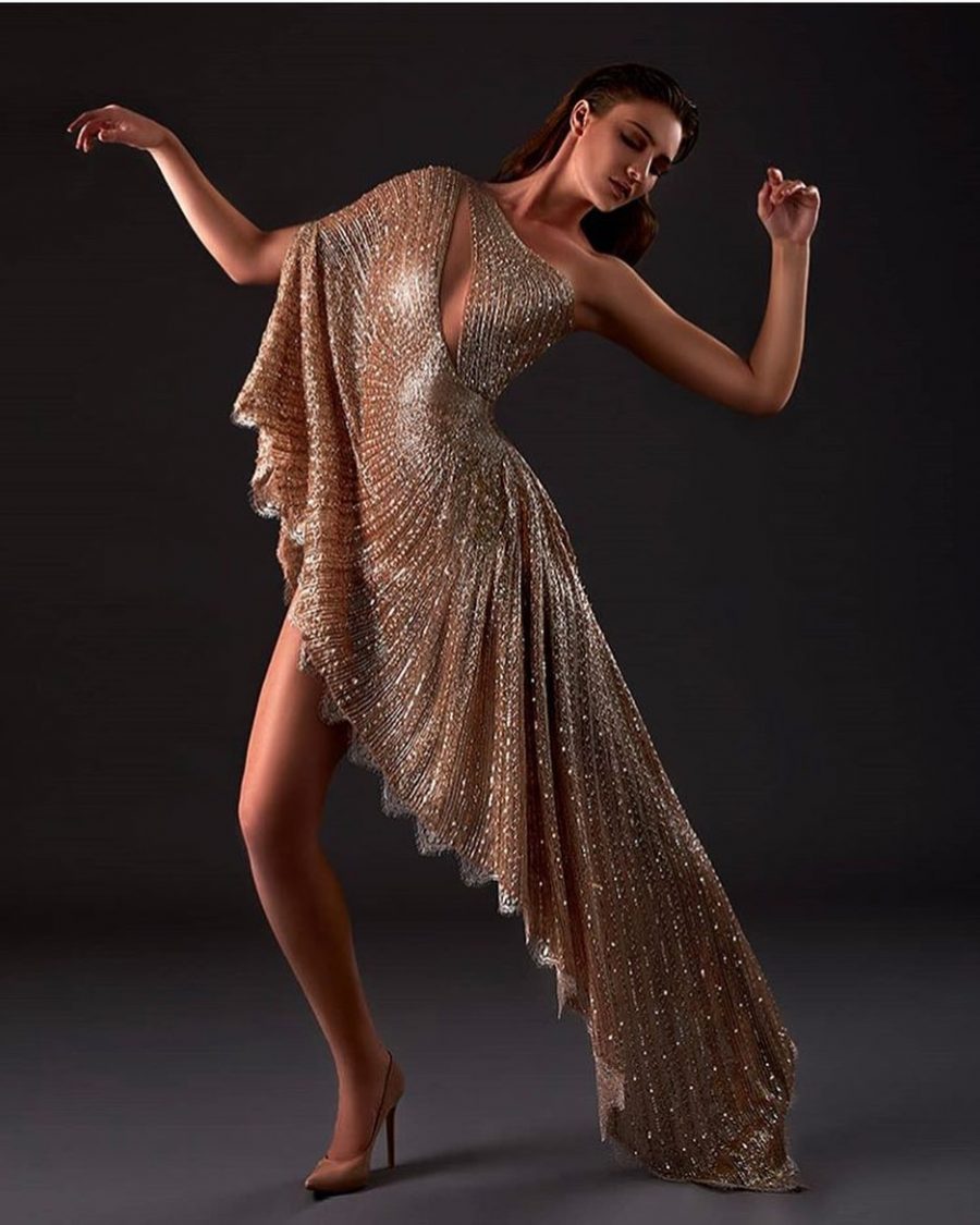 Here Are 11 Sweet Ways To Wear Metallic Colored Outfits – A Million Styles