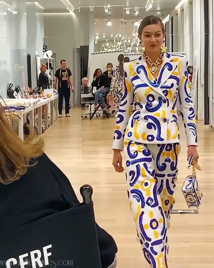 Moschino Heats Things Up With Some Picasso-Inspired Designs For Spring ...