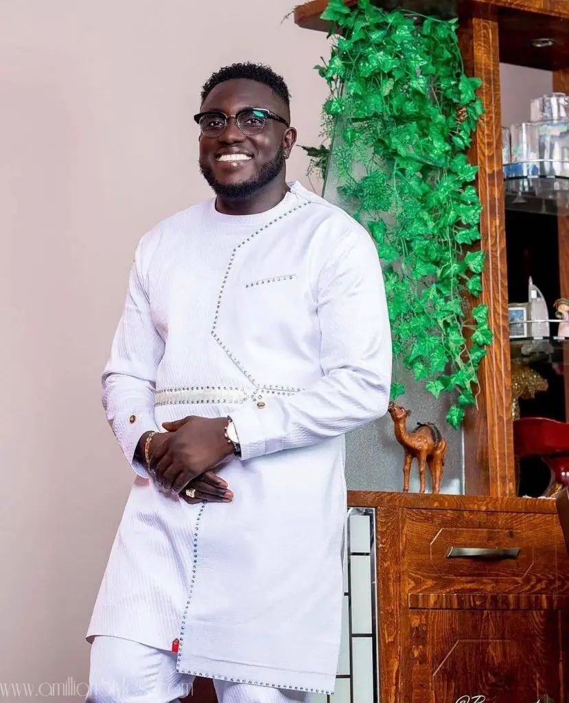 12 Stylish White Atiku Styles Perfect For Men – A Million Styles