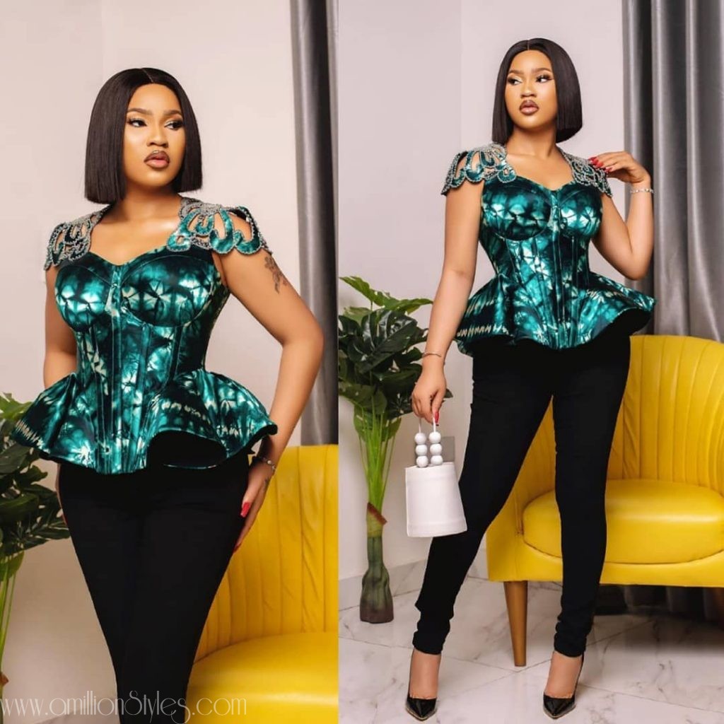 MUST SEE!! 8 Spectacular Adire Styles For You – A Million Styles