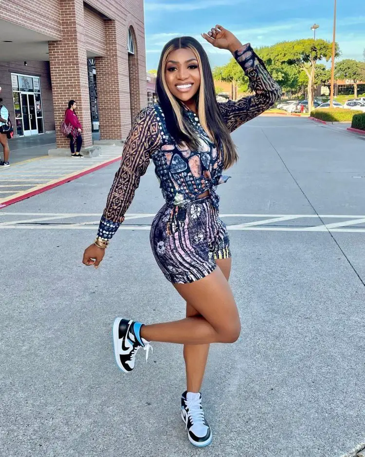 These 10 Classy Adire Styles For Women Are Stunning-Part 2 – A Million ...