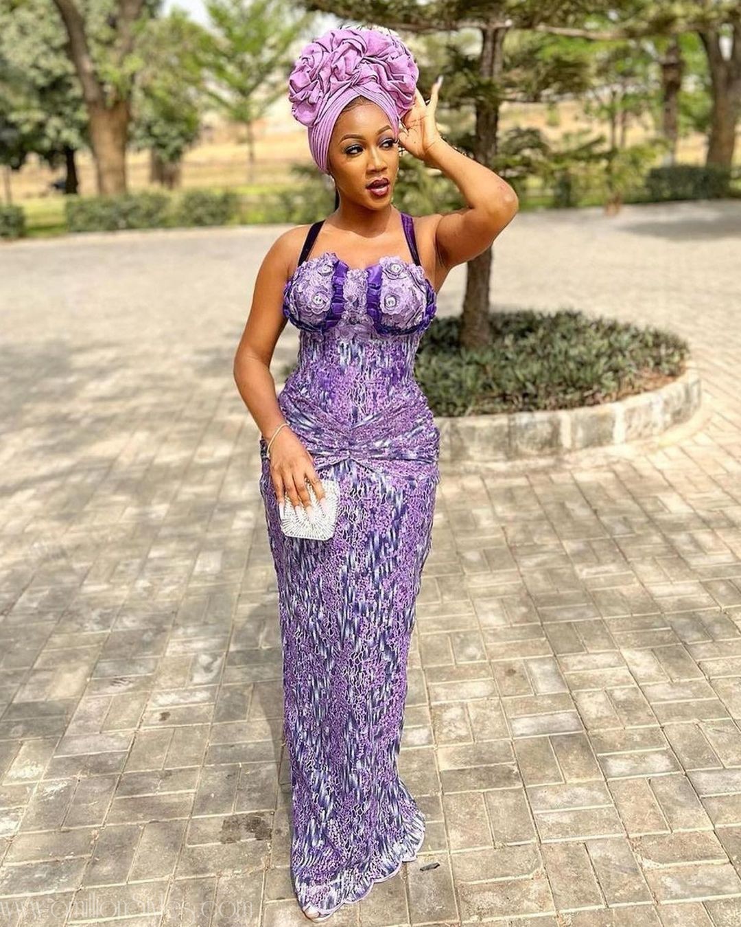 Avoid "Had I Known" With These 10 Simple Lace Asoebi Styles Any Tailor ...
