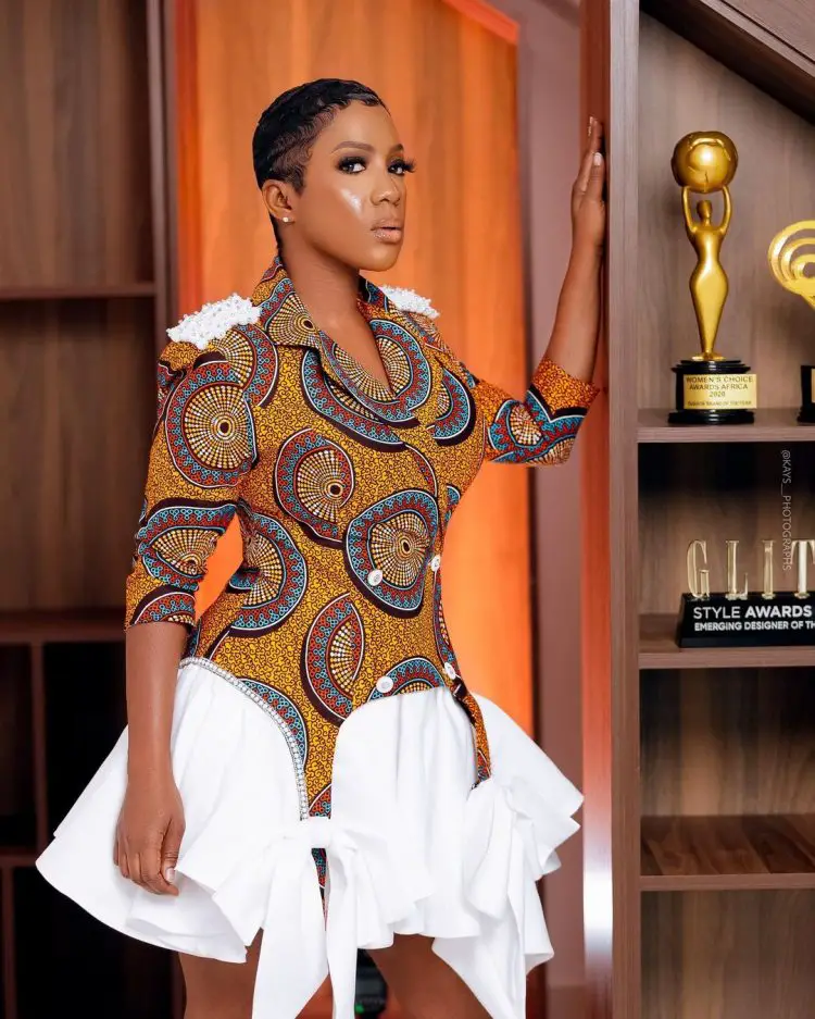 2025 8 Beautiful Short Ankara Styles For The Weekend Slay – A Million ...