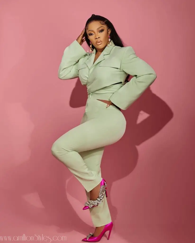 2025 13 Fabulous Two Piece Styles For Women – A Million Styles